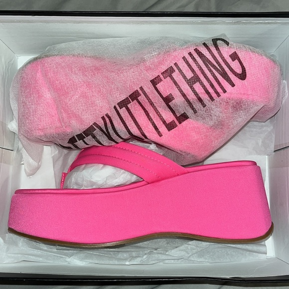 PrettyLittleThing | Shoes | Pink Chunky Platform Flip Flop Sandals ...